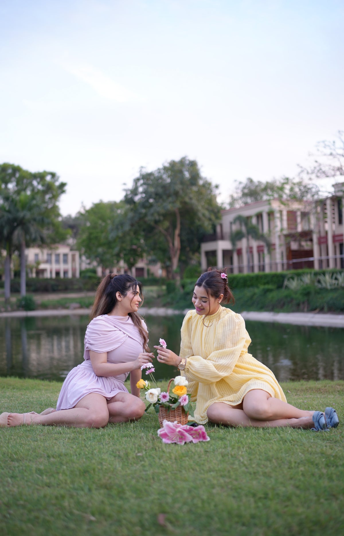ROOSHY – Your Ultimate Destination for Effortless Glamour